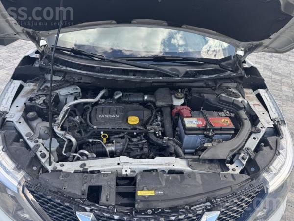 White Nissan Qashqai 2015 in Daugavpils, with an engine capacity of 1.60 L and mileage of 116 thousand km for 11500 €, photo 10 on AUTOMOTO.COM.LV