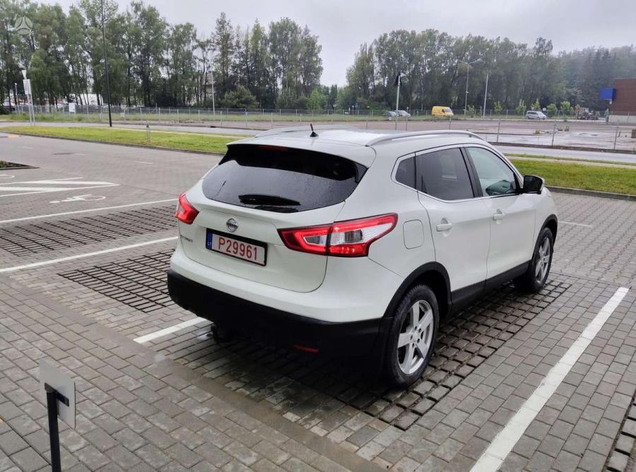Balts Nissan Qashqai 2015 Viļņa, ar dzinēja tilpumu 1.20 L un nobraukumu 235 tūkst. km par 7250 €, foto 5 vietnē AUTOMOTO.COM.LV