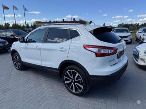 Balts Nissan Qashqai 2015 Telšiai, ar dzinēja tilpumu 1.46 L un nobraukumu 231 tūkst. km par 7700 €, foto 6 vietnē AUTOMOTO.COM.LV