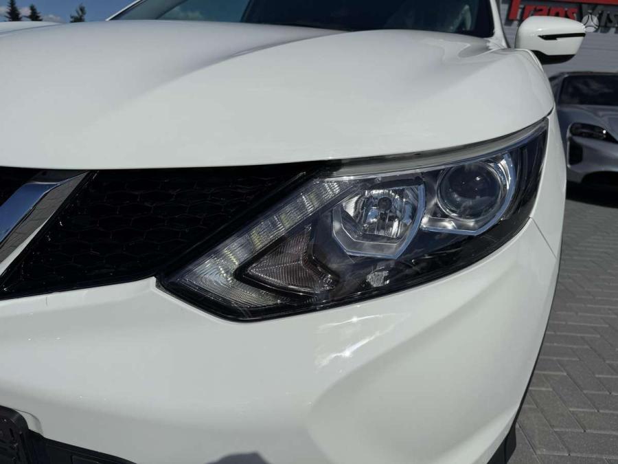 Balts Nissan Qashqai 2015 Telšiai, ar dzinēja tilpumu 1.46 L un nobraukumu 231 tūkst. km par 7700 €, foto 12 vietnē AUTOMOTO.COM.LV