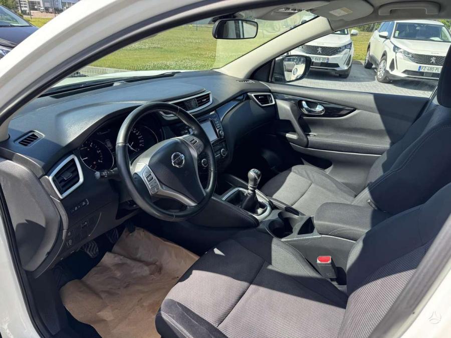 Balts Nissan Qashqai 2015 Telšiai, ar dzinēja tilpumu 1.46 L un nobraukumu 231 tūkst. km par 7700 €, foto 15 vietnē AUTOMOTO.COM.LV