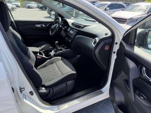 Balts Nissan Qashqai 2015 Telšiai, ar dzinēja tilpumu 1.46 L un nobraukumu 231 tūkst. km par 7700 €, foto 19 vietnē AUTOMOTO.COM.LV