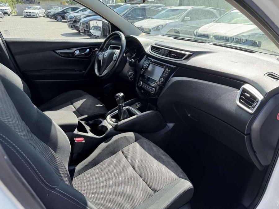 Balts Nissan Qashqai 2015 Telšiai, ar dzinēja tilpumu 1.46 L un nobraukumu 231 tūkst. km par 7700 €, foto 20 vietnē AUTOMOTO.COM.LV