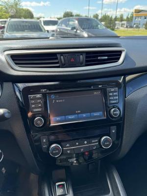 Balts Nissan Qashqai 2015 Telšiai, ar dzinēja tilpumu 1.46 L un nobraukumu 231 tūkst. km par 7700 €, foto 25 vietnē AUTOMOTO.COM.LV