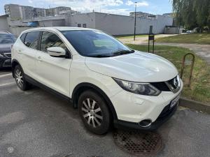 Balts Nissan Qashqai 2015 Viļņa, ar dzinēja tilpumu 1.20 L un nobraukumu 200 tūkst. km par 3900 €, foto  vietnē AUTOMOTO.COM.LV