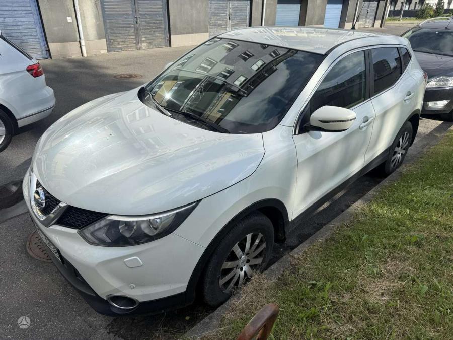 Balts Nissan Qashqai 2015 Viļņa, ar dzinēja tilpumu 1.20 L un nobraukumu 200 tūkst. km par 3900 €, foto 4 vietnē AUTOMOTO.COM.LV