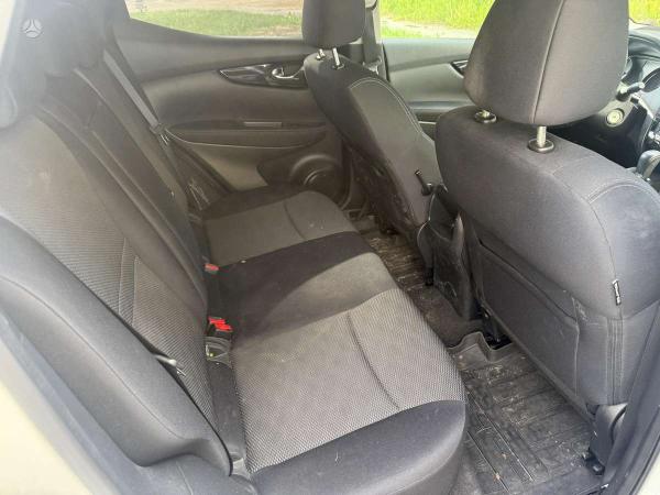 Balts Nissan Qashqai 2015 Viļņa, ar dzinēja tilpumu 1.20 L un nobraukumu 200 tūkst. km par 3900 €, foto 10 vietnē AUTOMOTO.COM.LV