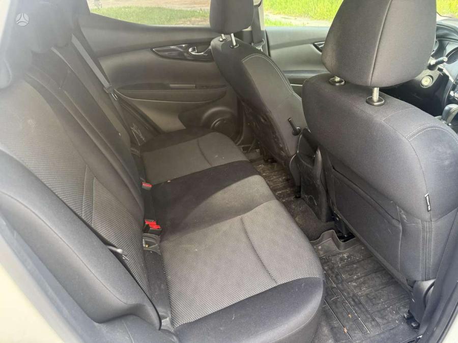 Balts Nissan Qashqai 2015 Viļņa, ar dzinēja tilpumu 1.20 L un nobraukumu 200 tūkst. km par 3900 €, foto 11 vietnē AUTOMOTO.COM.LV
