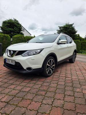Balts Nissan Qashqai 2015 Viļņa, ar dzinēja tilpumu 1.20 L un nobraukumu 190 tūkst. km par 7900 €, foto  vietnē AUTOMOTO.COM.LV