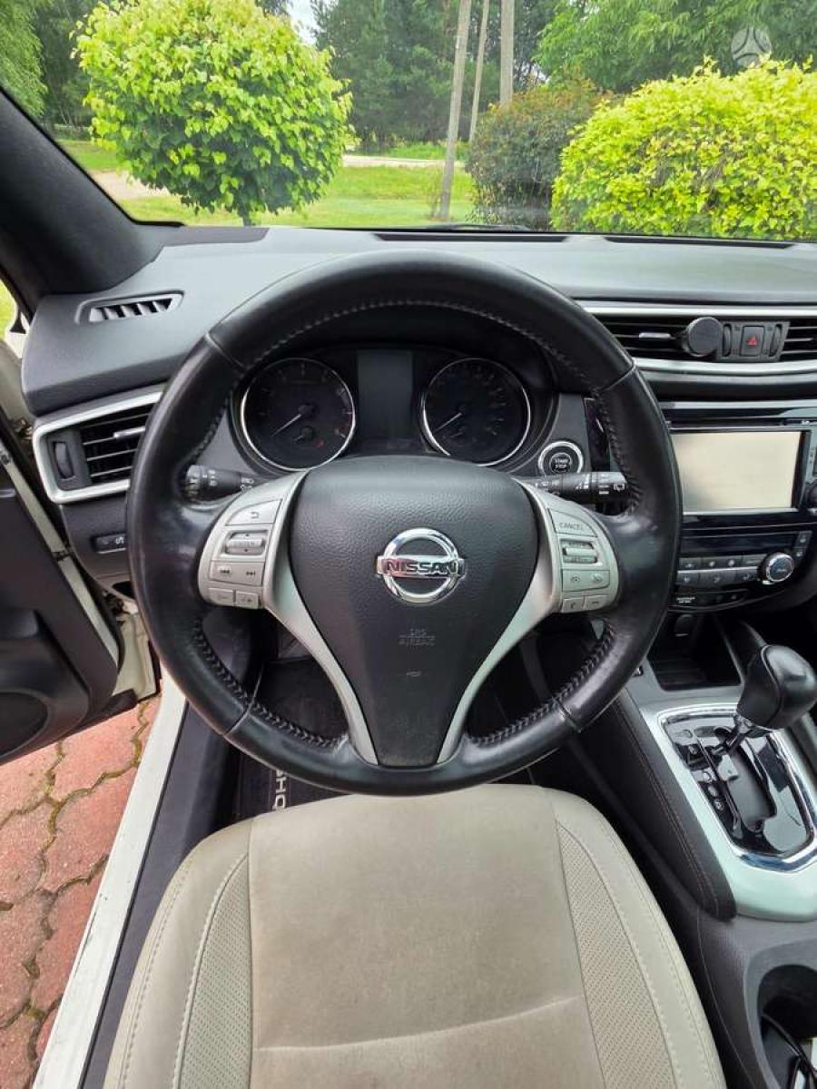 White Nissan Qashqai 2015 in Vilnius, with an engine capacity of 1.20 L and mileage of 190 thousand km for 7900 €, photo 21 on AUTOMOTO.COM.LV