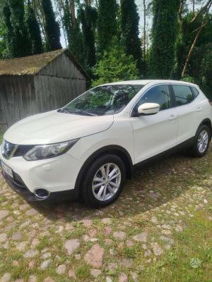 Balts Nissan Qashqai 2015 Prienai, ar dzinēja tilpumu 1.60 L un nobraukumu 164 tūkst. km par 7700 €, foto  vietnē AUTOMOTO.COM.LV
