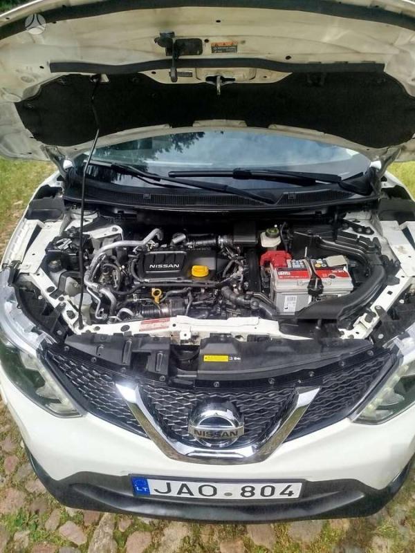 White Nissan Qashqai 2015 in Prienai, with an engine capacity of 1.60 L and mileage of 164 thousand km for 7700 €, photo 4 on AUTOMOTO.COM.LV