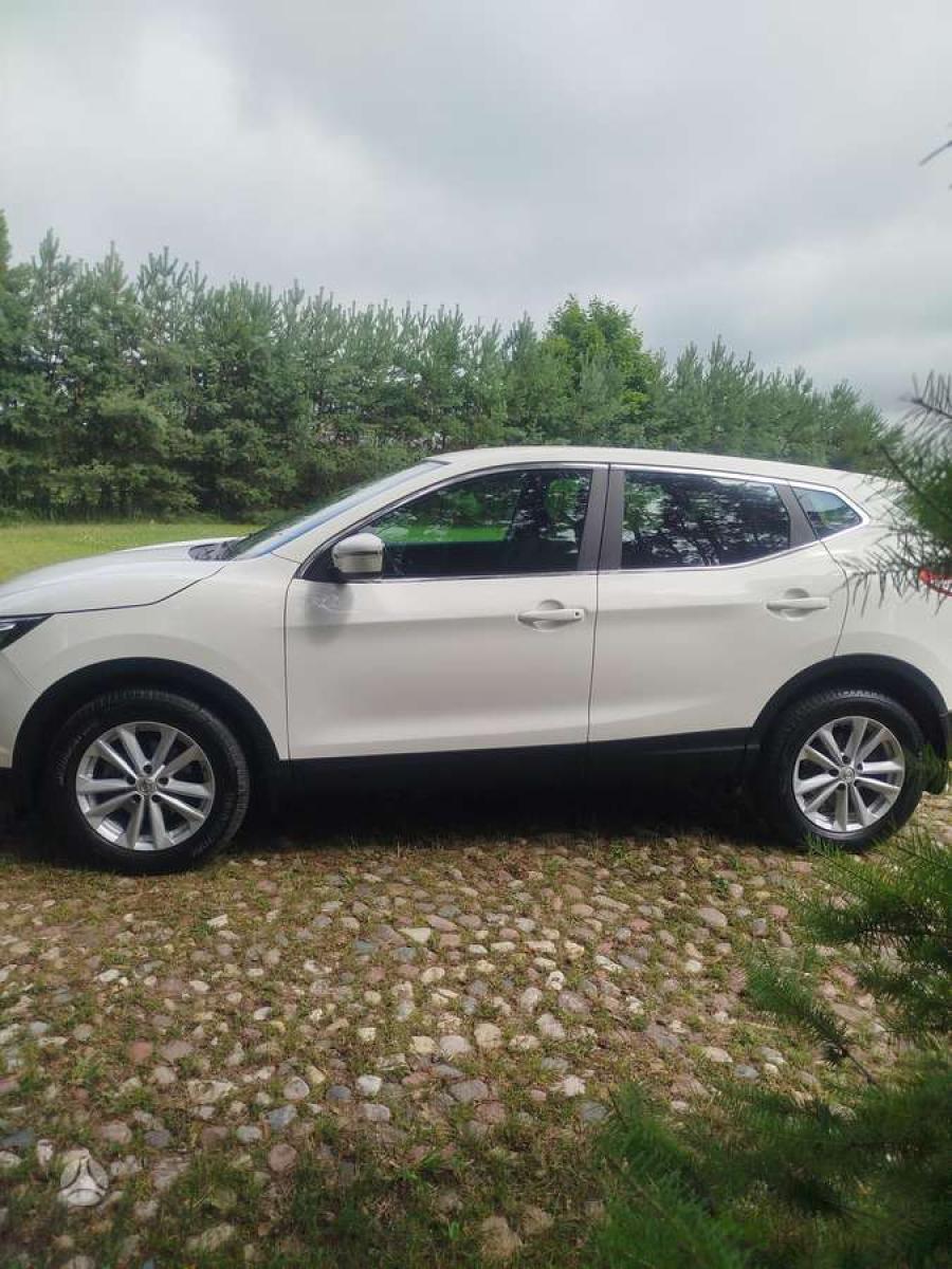 Balts Nissan Qashqai 2015 Prienai, ar dzinēja tilpumu 1.60 L un nobraukumu 164 tūkst. km par 7700 €, foto 17 vietnē AUTOMOTO.COM.LV