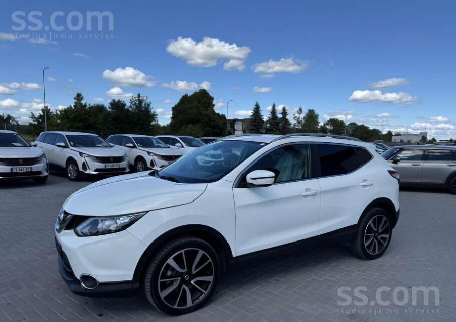 Balts Nissan Qashqai 2015 Telšiai, ar dzinēja tilpumu 1.50 L un nobraukumu 231 tūkst. km par 7690 €, foto 5 vietnē AUTOMOTO.COM.LV