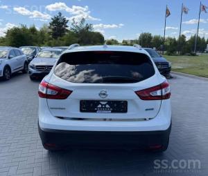Balts Nissan Qashqai 2015 Telšiai, ar dzinēja tilpumu 1.50 L un nobraukumu 231 tūkst. km par 7690 €, foto 9 vietnē AUTOMOTO.COM.LV