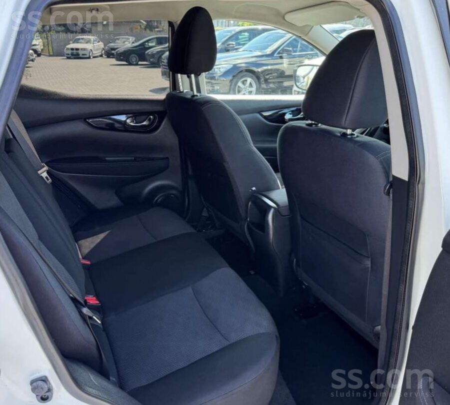 Balts Nissan Qashqai 2015 Telšiai, ar dzinēja tilpumu 1.50 L un nobraukumu 231 tūkst. km par 7690 €, foto 14 vietnē AUTOMOTO.COM.LV