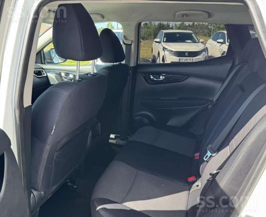 Balts Nissan Qashqai 2015 Telšiai, ar dzinēja tilpumu 1.50 L un nobraukumu 231 tūkst. km par 7690 €, foto 15 vietnē AUTOMOTO.COM.LV