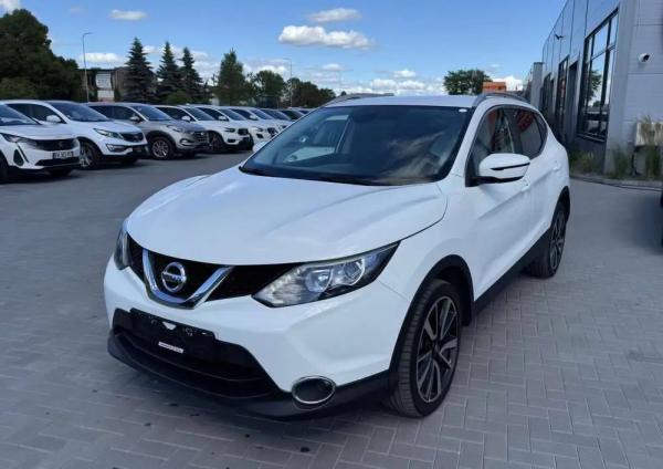 Balts Nissan Qashqai 2015 Telšiai, ar dzinēja tilpumu 1.50 L un nobraukumu 231 tūkst. km par 7690 €, foto 3 vietnē AUTOMOTO.COM.LV