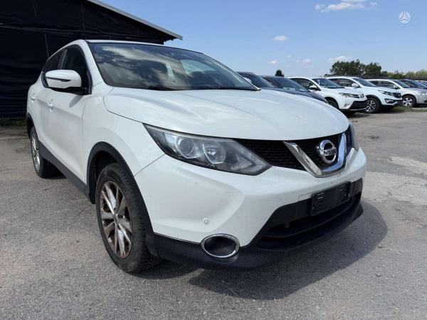 Balts Nissan Qashqai 2015 Šauļi, ar dzinēja tilpumu 1.20 L un nobraukumu 108 tūkst. km par 4900 €, foto 3 vietnē AUTOMOTO.COM.LV