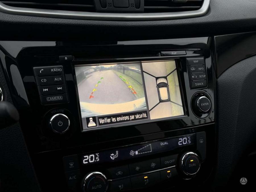 White Nissan Qashqai 2015 in Kaunas, with an engine capacity of 1.46 L and mileage of 180 thousand km for 7999 €, photo 5 on AUTOMOTO.COM.LV