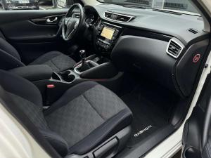 White Nissan Qashqai 2015 in Kaunas, with an engine capacity of 1.46 L and mileage of 180 thousand km for 7999 €, photo 13 on AUTOMOTO.COM.LV