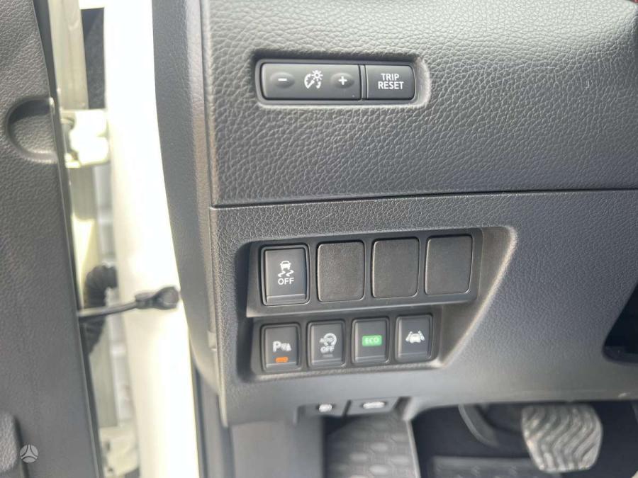 Balts Nissan Qashqai 2015 Tauragė, ar dzinēja tilpumu 1.60 L un nobraukumu 147 tūkst. km par 8400 €, foto 11 vietnē AUTOMOTO.COM.LV