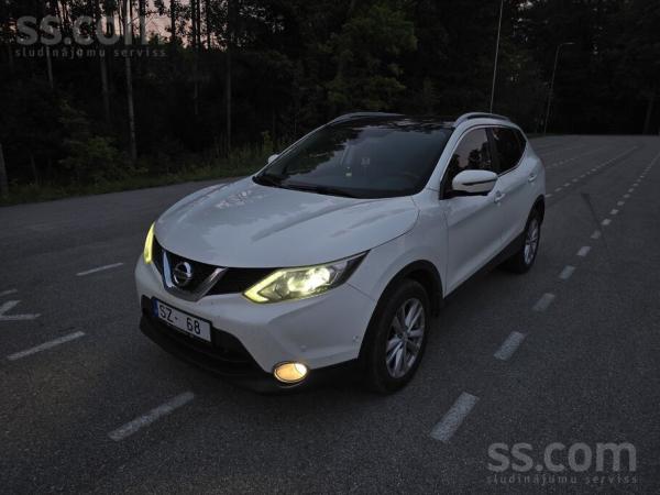 Balts Nissan Qashqai 2015 Madona, ar dzinēja tilpumu 1.50 L un nobraukumu 276 tūkst. km par 9800 €, foto 3 vietnē AUTOMOTO.COM.LV
