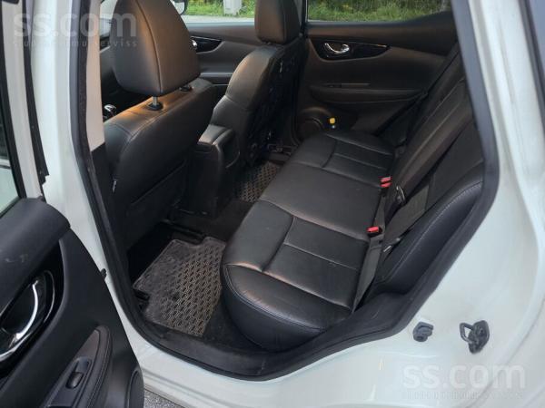 Balts Nissan Qashqai 2015 Madona, ar dzinēja tilpumu 1.50 L un nobraukumu 276 tūkst. km par 9800 €, foto 7 vietnē AUTOMOTO.COM.LV