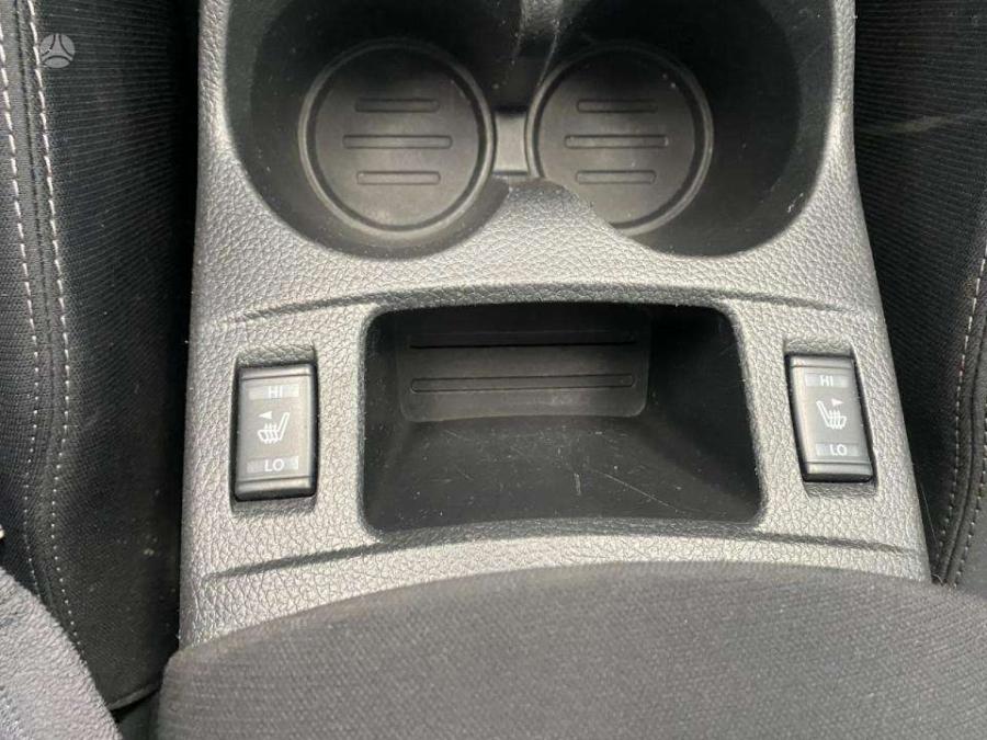 White Nissan Qashqai 2015 in Radviliskis, with an engine capacity of 1.46 L and mileage of 237 thousand km for 7650 €, photo 21 on AUTOMOTO.COM.LV