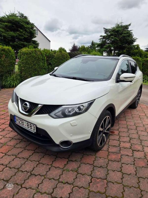 White Nissan Qashqai 2015 in Vilnius, with an engine capacity of 1.20 L and mileage of 194 thousand km for 7300 €, photo 2 on AUTOMOTO.COM.LV