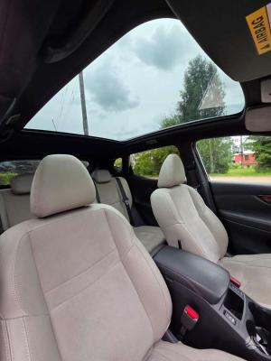 White Nissan Qashqai 2015 in Vilnius, with an engine capacity of 1.20 L and mileage of 194 thousand km for 7300 €, photo 18 on AUTOMOTO.COM.LV