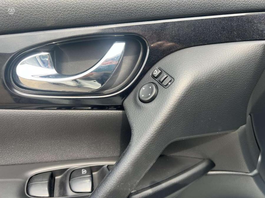 Balts Nissan Qashqai 2015 Tauragė, ar dzinēja tilpumu 1.60 L un nobraukumu 147 tūkst. km par 8200 €, foto 12 vietnē AUTOMOTO.COM.LV