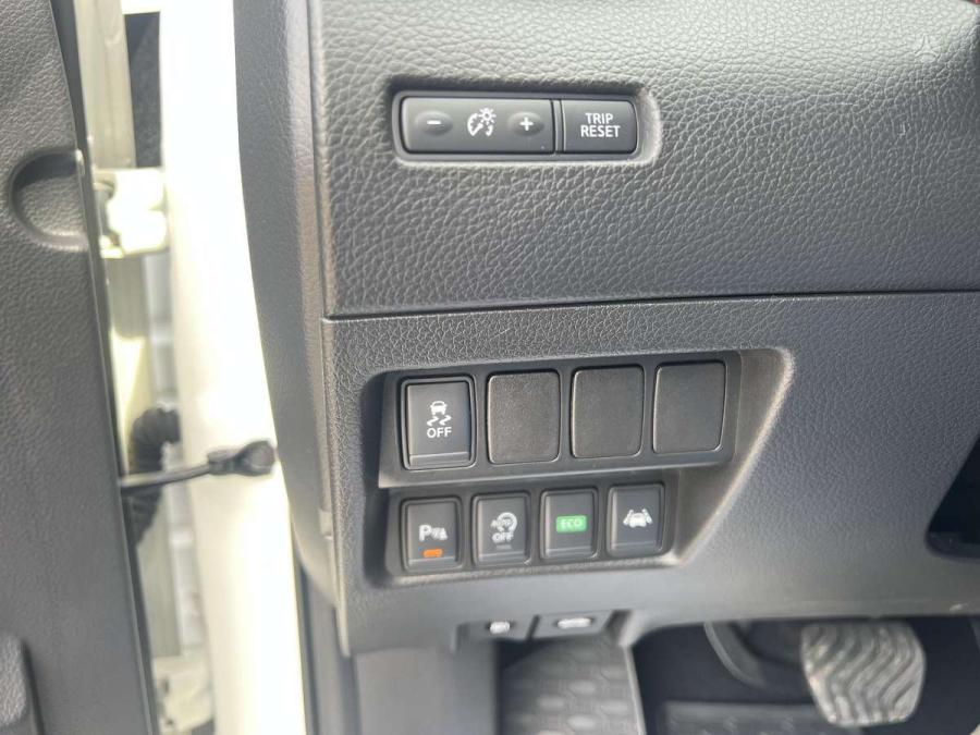 Balts Nissan Qashqai 2015 Tauragė, ar dzinēja tilpumu 1.60 L un nobraukumu 147 tūkst. km par 8200 €, foto 13 vietnē AUTOMOTO.COM.LV