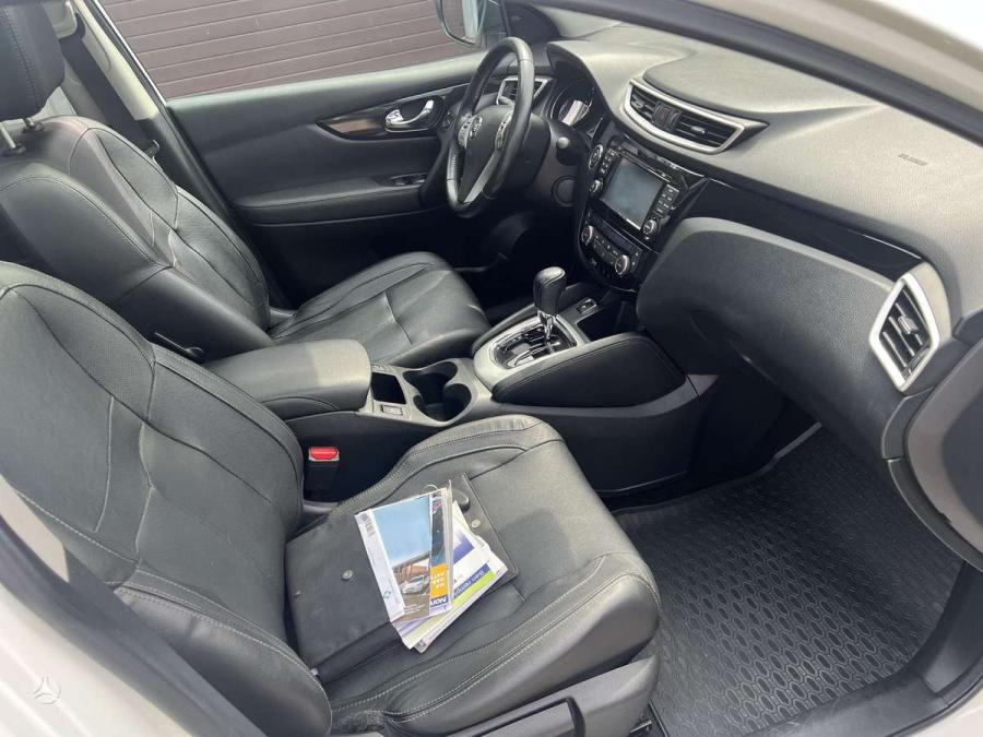 Balts Nissan Qashqai 2015 Tauragė, ar dzinēja tilpumu 1.60 L un nobraukumu 147 tūkst. km par 8200 €, foto 17 vietnē AUTOMOTO.COM.LV