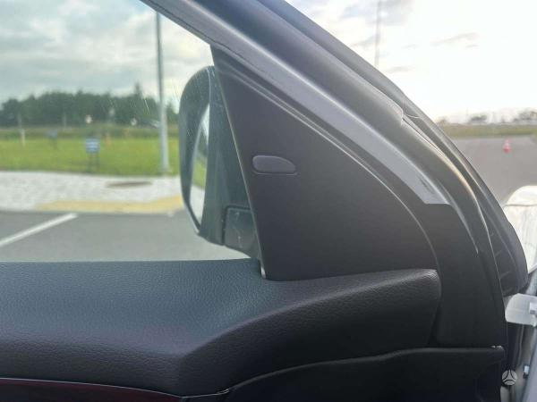 White Nissan Qashqai 2015 in Vilnius, with an engine capacity of 1.20 L and mileage of 175 thousand km for 7000 €, photo 9 on AUTOMOTO.COM.LV