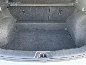 White Nissan Qashqai 2015 in Riga, with an engine capacity of 1.60 L and mileage of 178 thousand km for 7700 €, photo 8 on AUTOMOTO.COM.LV