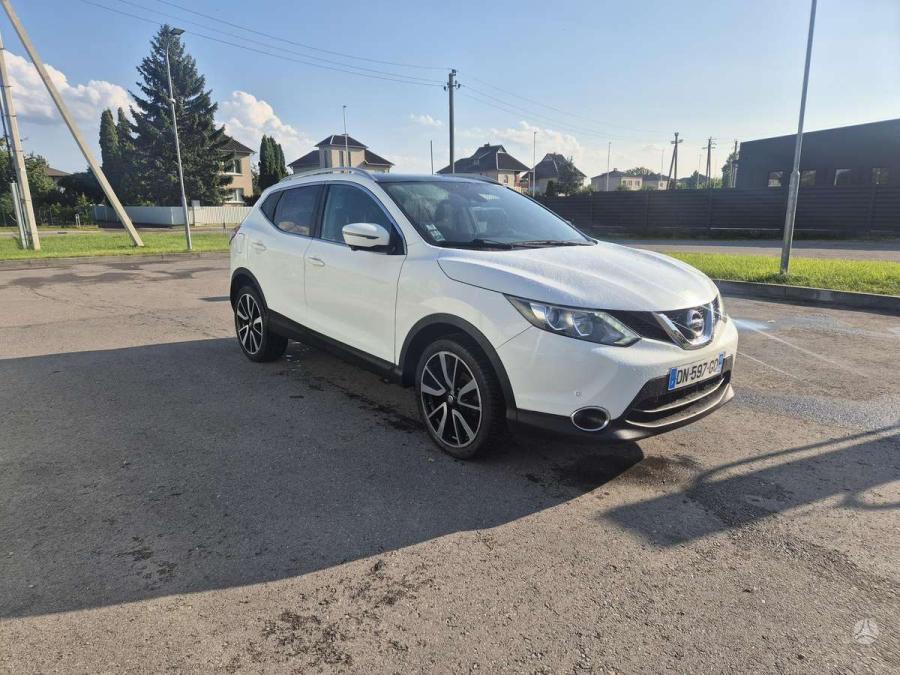 Balts Nissan Qashqai 2015 Tauragė, ar dzinēja tilpumu 1.20 L un nobraukumu 179 tūkst. km par 7200 €, foto 3 vietnē AUTOMOTO.COM.LV