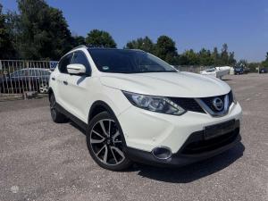 White Nissan Qashqai 2015 in Alytus, with an engine capacity of 1.46 L and mileage of 220 thousand km for 9200 €, photo 7 on AUTOMOTO.COM.LV