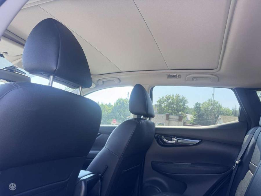 White Nissan Qashqai 2015 in Alytus, with an engine capacity of 1.46 L and mileage of 220 thousand km for 9200 €, photo 18 on AUTOMOTO.COM.LV