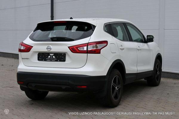 White Nissan Qashqai 2015 in Kretinga, with an engine capacity of 1.20 L and mileage of 138 thousand km for 7350 €, photo 7 on AUTOMOTO.COM.LV