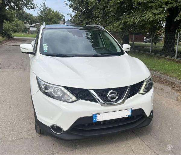 Nissan Qashqai 2015 Tauragė vietnē Balts Nissan Qashqai 2015 Tauragė, ar dzinēja tilpumu 1.60 L un nobraukumu 147 tūkst. km par 7700 €, foto 3 vietnē AUTOMOTO.COM.LV