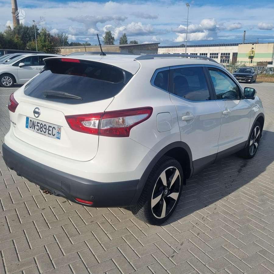 Balts Nissan Qashqai 2015 Tauragė, ar dzinēja tilpumu 1.60 L un nobraukumu 190 tūkst. km par 7250 €, foto 4 vietnē AUTOMOTO.COM.LV