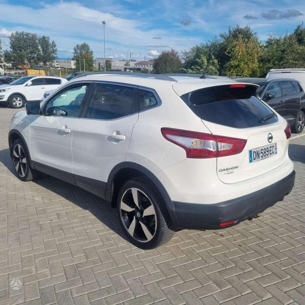 Balts Nissan Qashqai 2015 Tauragė, ar dzinēja tilpumu 1.60 L un nobraukumu 190 tūkst. km par 7250 €, foto 6 vietnē AUTOMOTO.COM.LV
