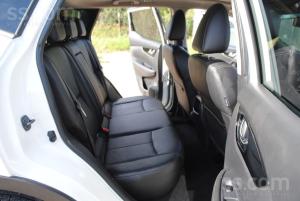 White Nissan Qashqai 2015 in Riga, with an engine capacity of 1.60 L and mileage of 246 thousand km for 7990 €, photo 10 on AUTOMOTO.COM.LV