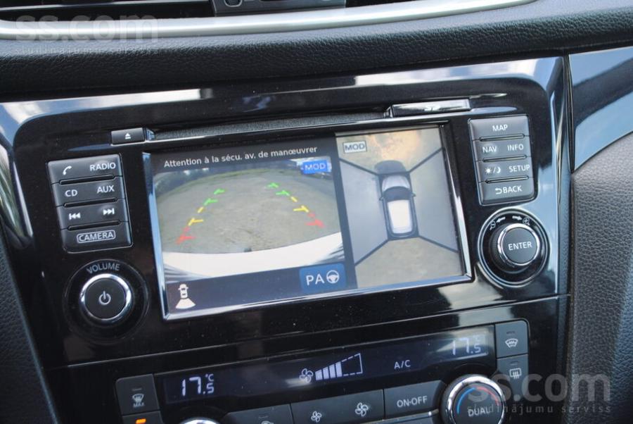 White Nissan Qashqai 2015 in Riga, with an engine capacity of 1.60 L and mileage of 246 thousand km for 7990 €, photo 22 on AUTOMOTO.COM.LV