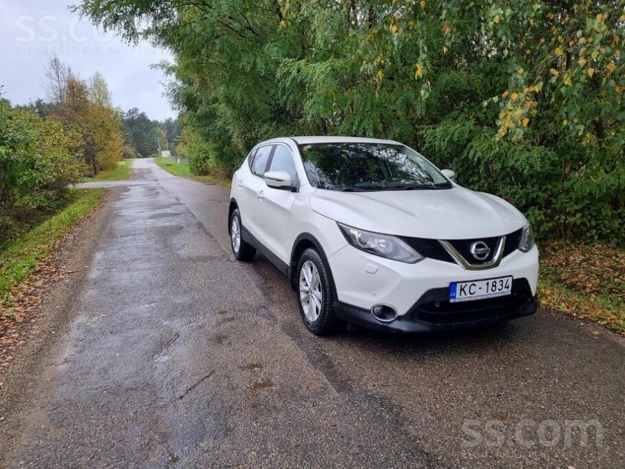 Balts Nissan Qashqai 2015 Ogre, ar dzinēja tilpumu 1.60 L un nobraukumu 209 tūkst. km par 7100 €, foto 1 vietnē AUTOMOTO.COM.LV