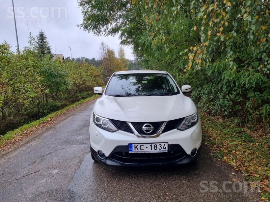 Balts Nissan Qashqai 2015 Ogre, ar dzinēja tilpumu 1.60 L un nobraukumu 209 tūkst. km par 7100 €, foto 3 vietnē AUTOMOTO.COM.LV