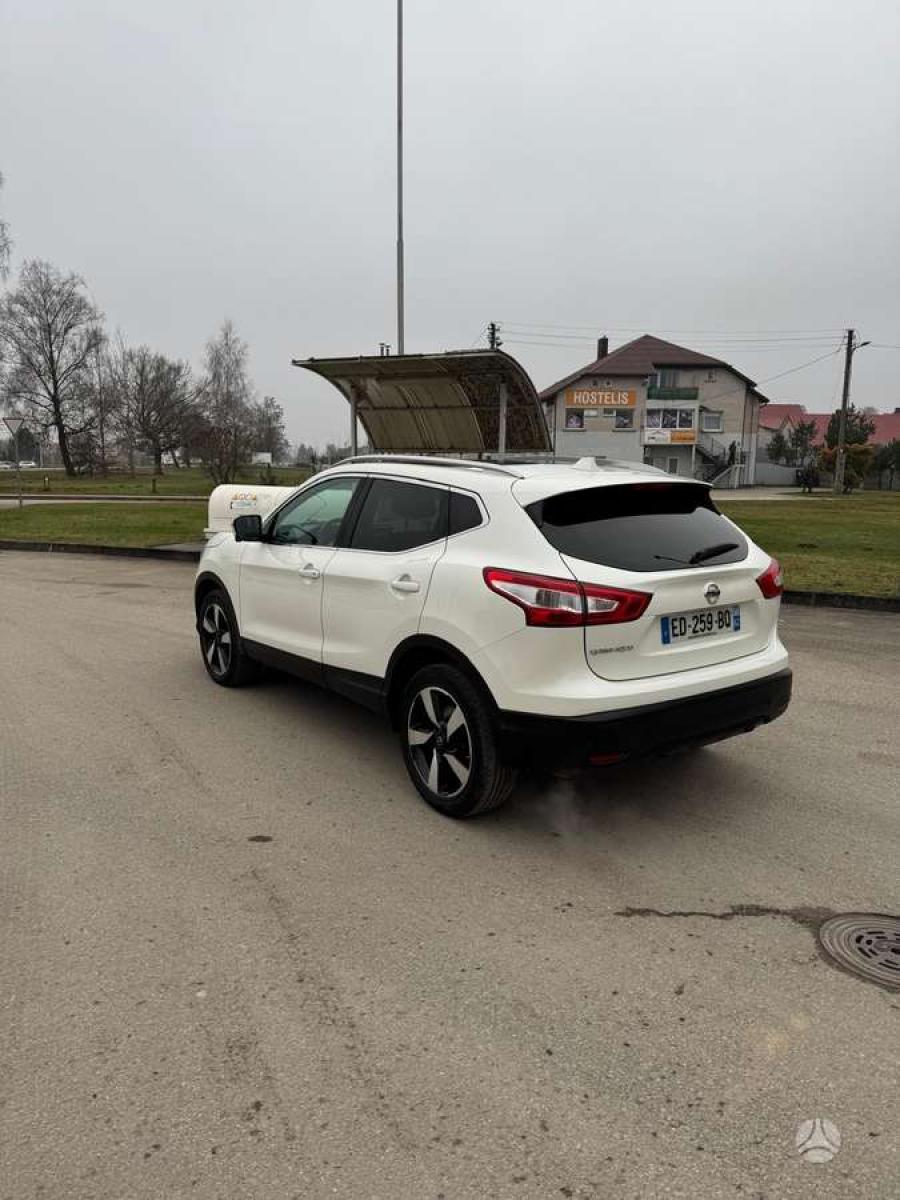 Balts Nissan Qashqai 2016 Tauragė, ar dzinēja tilpumu 1.20 L un nobraukumu 125 tūkst. km par 7400 €, foto 3 vietnē AUTOMOTO.COM.LV