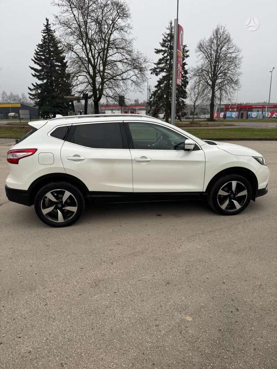 Balts Nissan Qashqai 2016 Tauragė, ar dzinēja tilpumu 1.20 L un nobraukumu 125 tūkst. km par 7400 €, foto 4 vietnē AUTOMOTO.COM.LV
