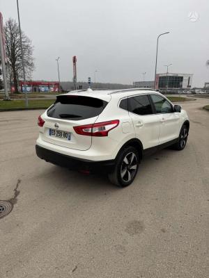 Balts Nissan Qashqai 2016 Tauragė, ar dzinēja tilpumu 1.20 L un nobraukumu 125 tūkst. km par 7400 €, foto 5 vietnē AUTOMOTO.COM.LV